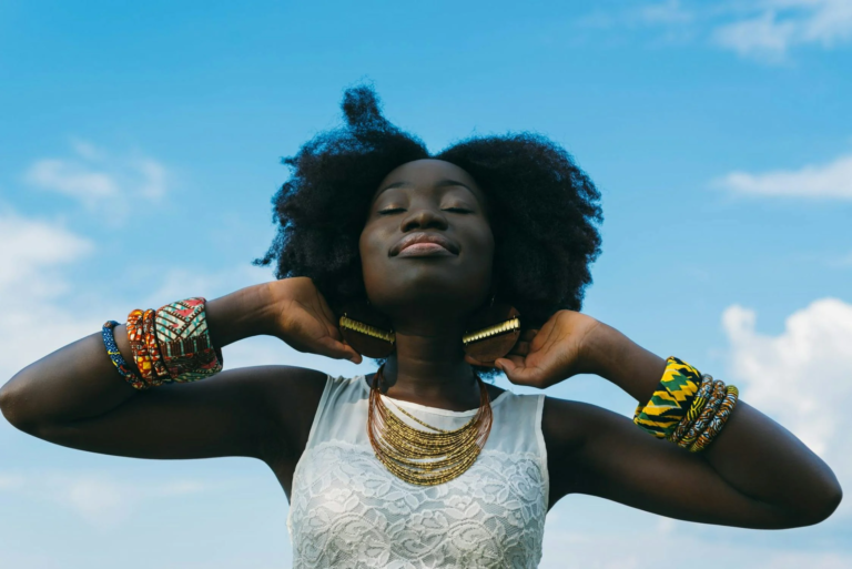 How to Unlock the Power of Statement Accessories in Fashion - NAZRA ...