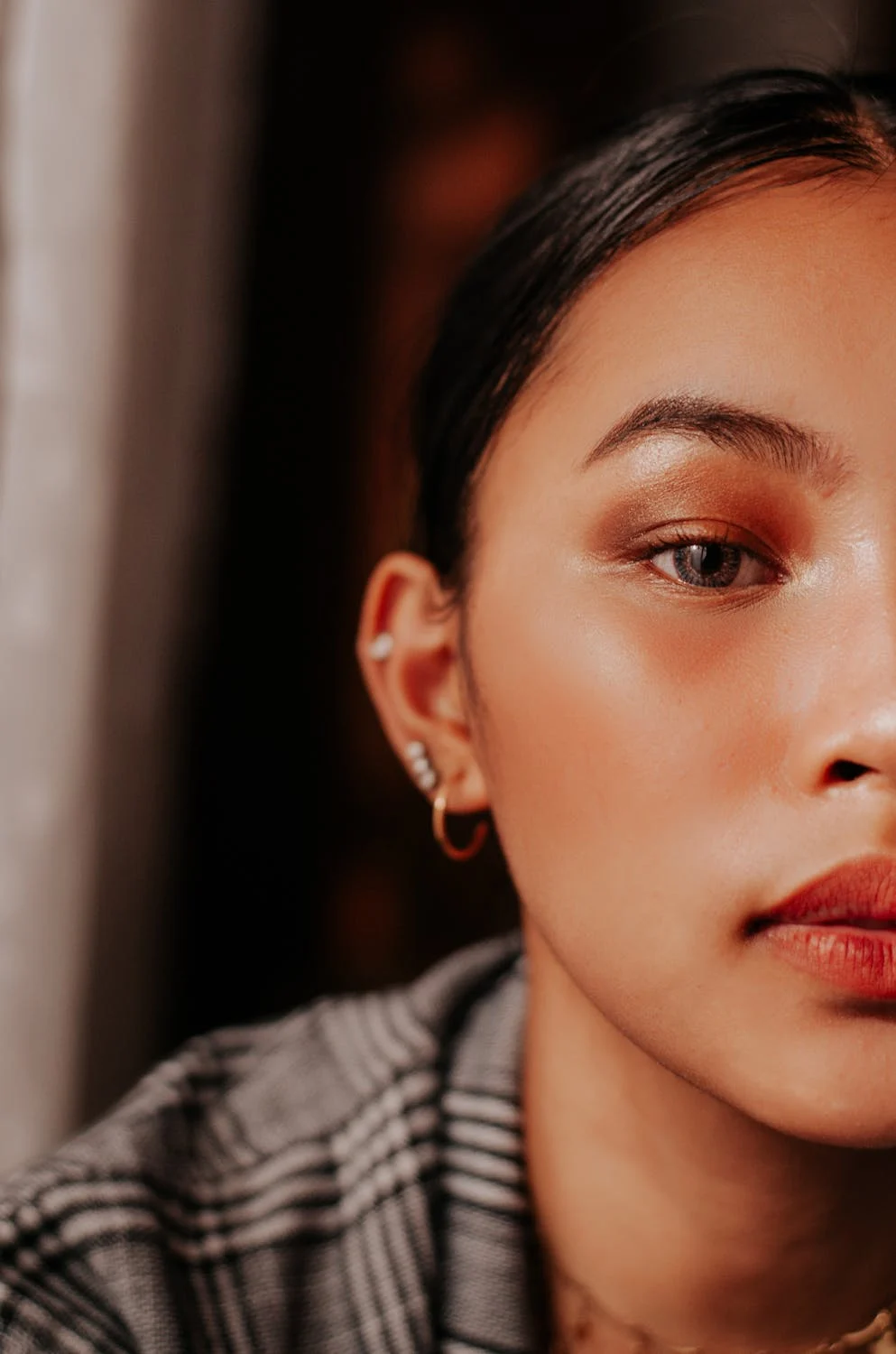 A Guide on How to Contour Like a Pro - NAZRA MAGAZINE